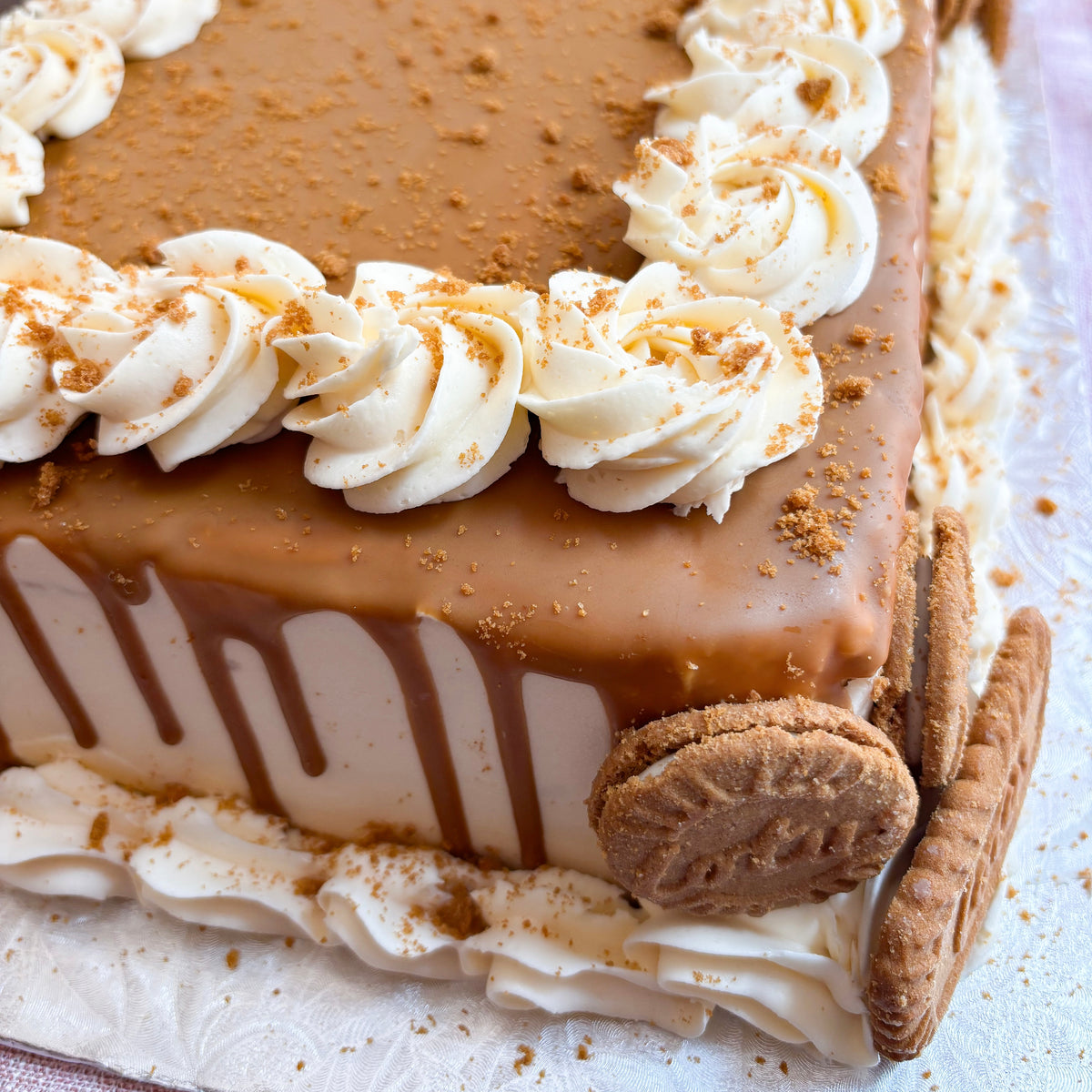 MACKAY'S BAKERY || The Biscoff Cookie Butter Sheet Cake – MacKay's Bakery